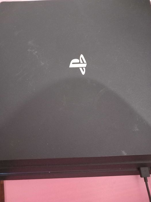 Ps4 pro 1tb preta Vieira de Leiria • OLX.pt