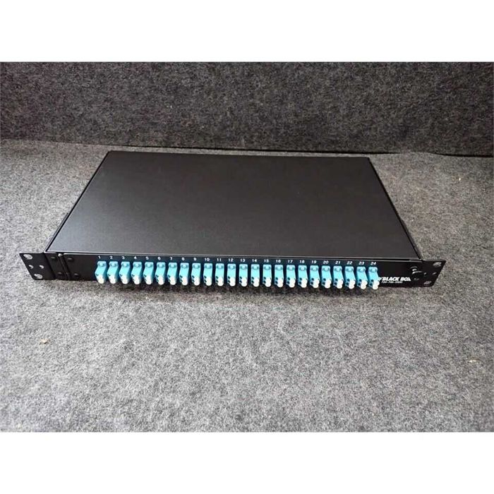 Патч панель оптична Black Box JPM385A 1U Loaded, LC 24 Duplex: 5 500 ...