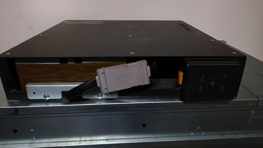 ИБП APC Smart-UPS SC 1000VA Rack/Tower (SC1000I): 4 000 грн ...