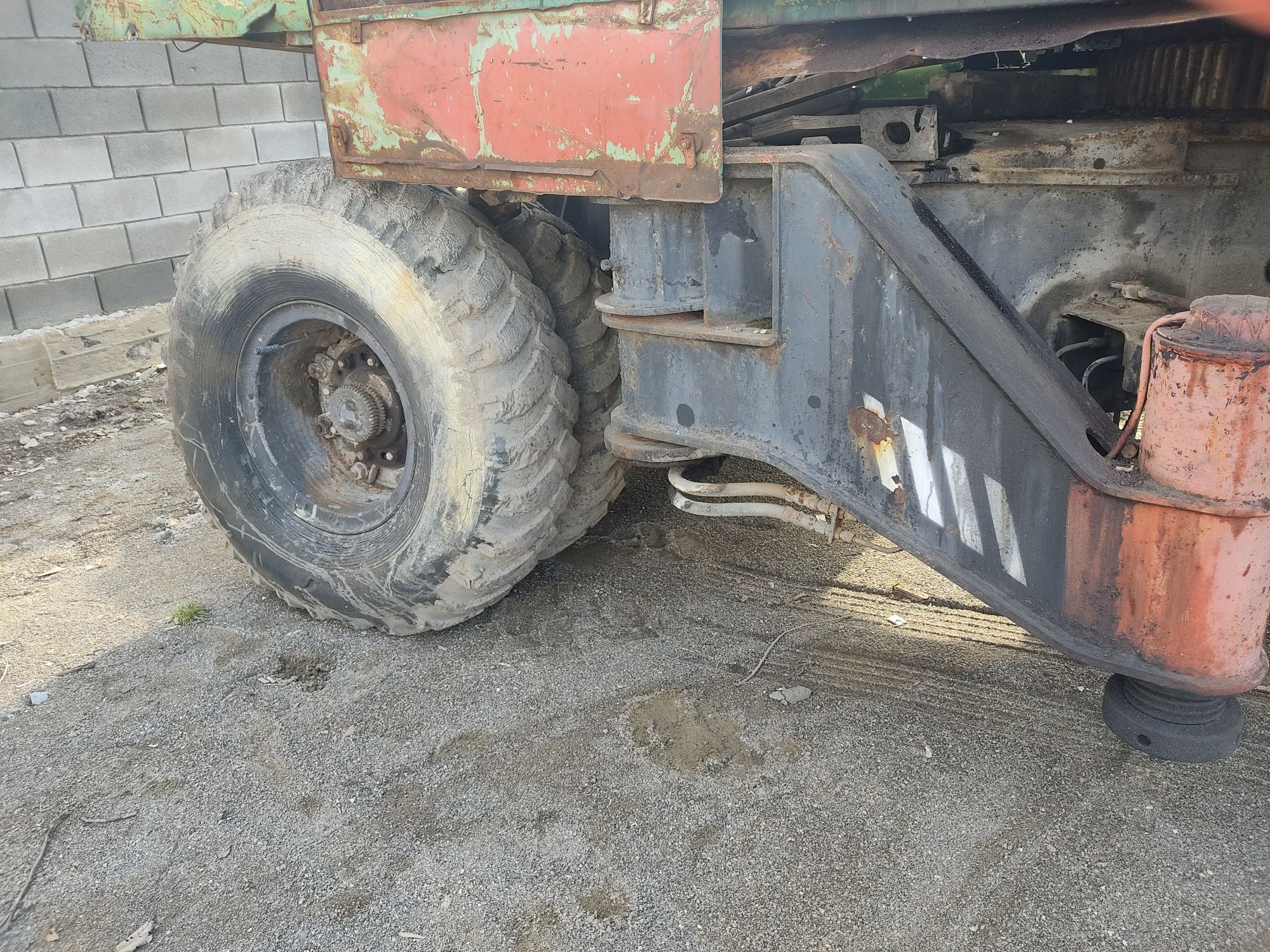 Резина Камаз. Резина 7,5 r20 камаз . Колеса ЗІЛ 130. Резина ЗІЛ: 1 200 ...