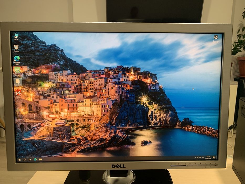 Dell Ultrasharp 2707WFP Монітор, 27": 3 000 грн. - Монітори Львів на Olx