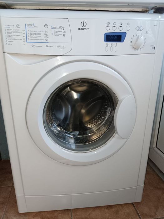 Стиральная машина б/у Indesit Гарантия Сервис wise8: 3 500 грн. - Пральні машини Бровари на Olx