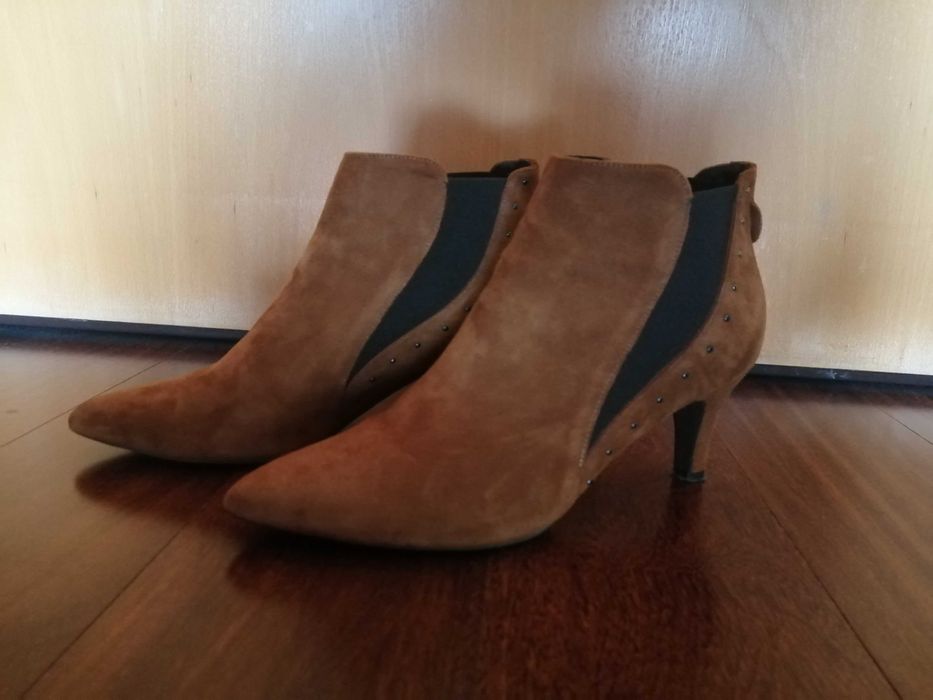 Botins IN.NOVE cor mel Vila do Conde • OLX Portugal