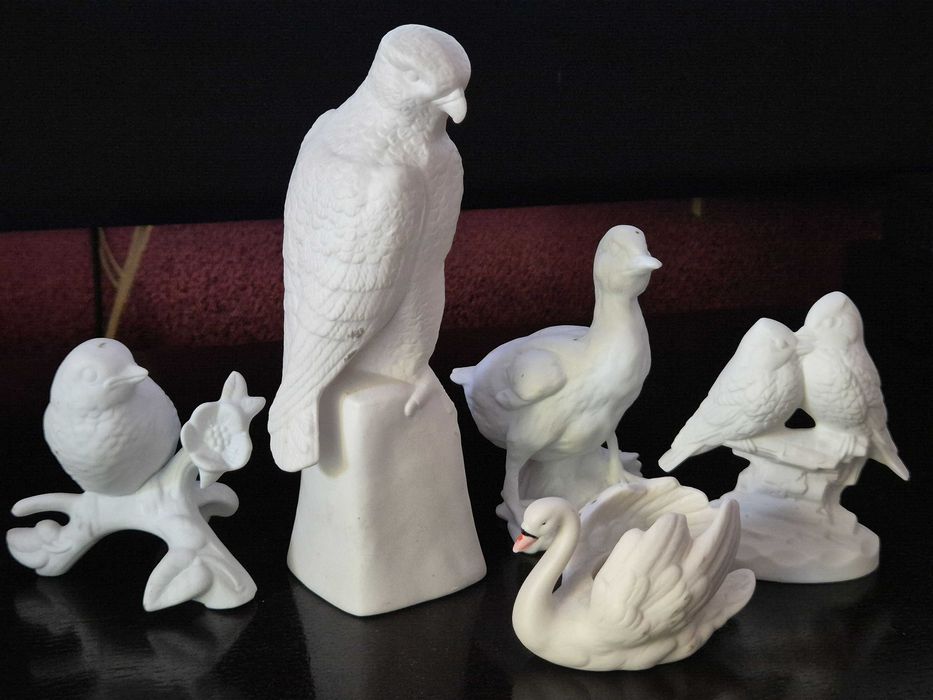 Figurka porcelana biskwit biała Kaiser Goebel Germany Oborniki • OLX.pl