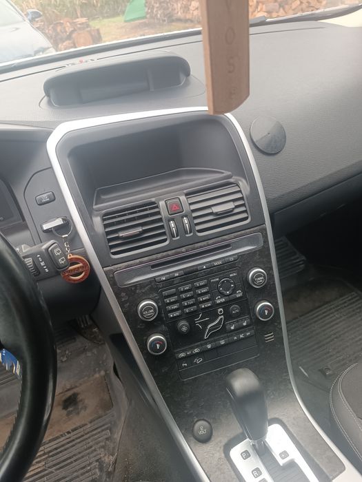 Volvo xc60 2.4d5 AWD 4x4 205km Janowiec Wielkopolski • OLX.pl