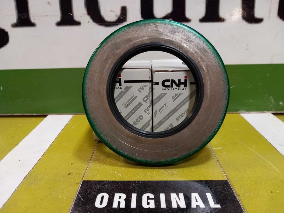 Uszczelniacz wałka przekaźnika mocy WOM PTO CASE MX120 MX135 64x111x11 ...