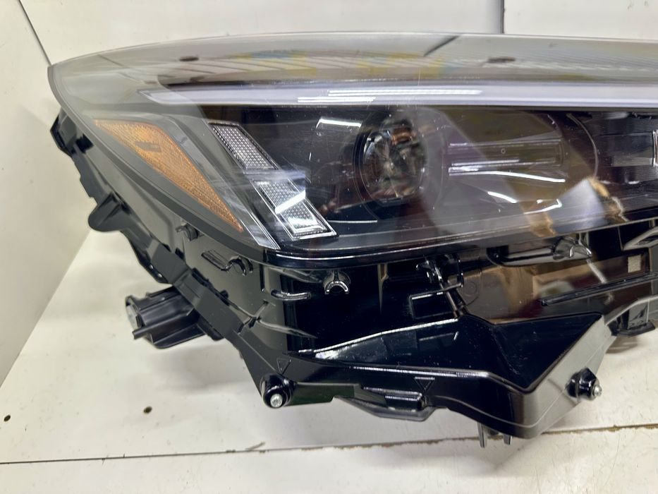 Фара права Lexus NX USA 2021 2022 2023 2024 81110F6010: 27 690 грн ...
