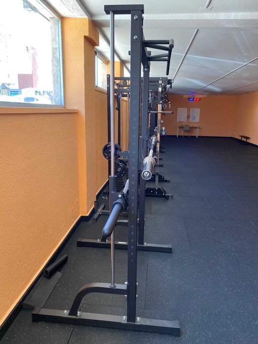 2 Máquinas Musculação Multifunções (Rack + Smith + Elevação) Setúbal ...