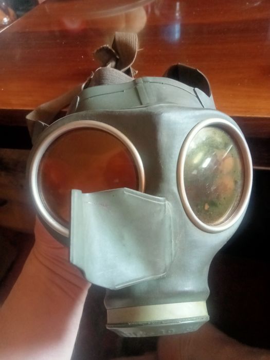 Stara Niemiecka maska przeciwgazowa Maska p gaz luftschutz 2wś w pudel Grójec • OLX.pl