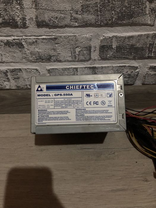 Продам блок живленя CHIEFTEC GPS-550A: 550 грн. - Комплектующие и аксессуары Тынное на Olx