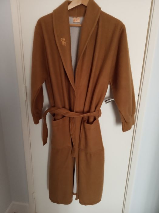 Robe de Senhora cor de mel Almada, Cova Da Piedade, Pragal E Cacilhas ...