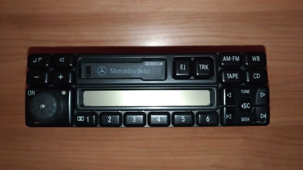 Rádio Becker Mercedes-Benz W124 Parque das Nações • OLX.pt