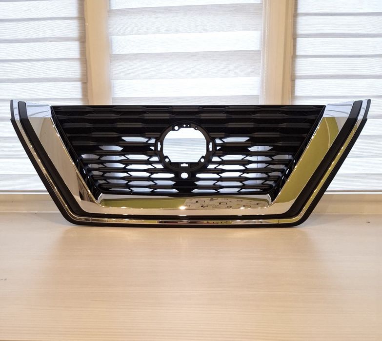 Решетка радиатора под камеру Ниссан Рог Nissan Rogue T33 2021-2024: 4 ...