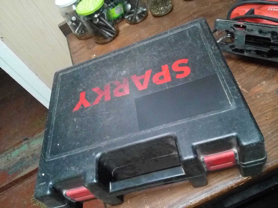 Продам перфоратор с кейсом Sparky 800: 1 350 грн. - Електроінструмент Харків на Olx