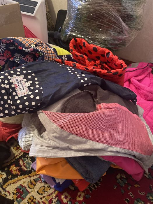 Продам одяг пакетом на дівчинку зростом 116-122: 400 грн. - Одяг для дівчаток Світловодськ на Olx