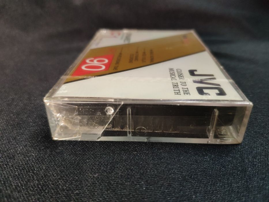 Кассета JVC-F1 "горчичник': 2 800 грн. - CD / DVD / Платівки Сахновщина на Olx