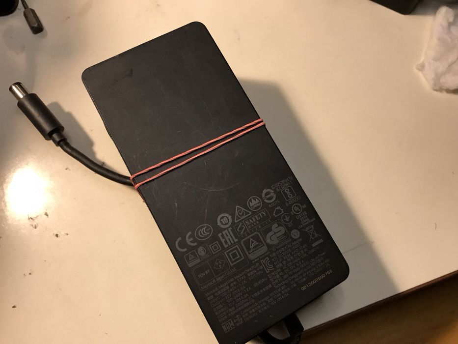 Блок живлення Microsoft Surface model 1749 90w 15v 6a ідеальний стан ...