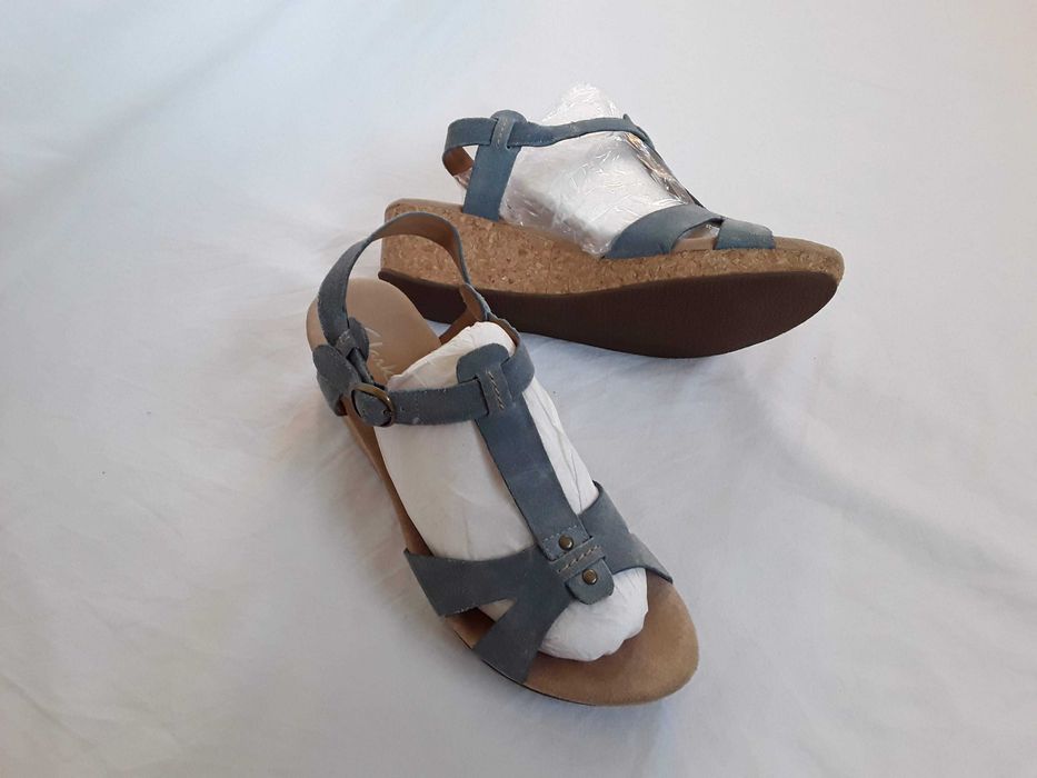 Sandaly Carks 39 skorzane Przasnysz • OLX.pl