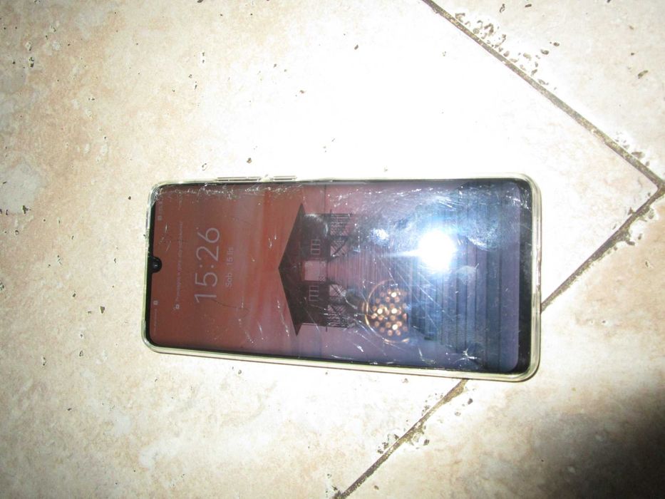 Smartfon huawei p 30 pro pobita szybka działa Rumia • OLX.pl