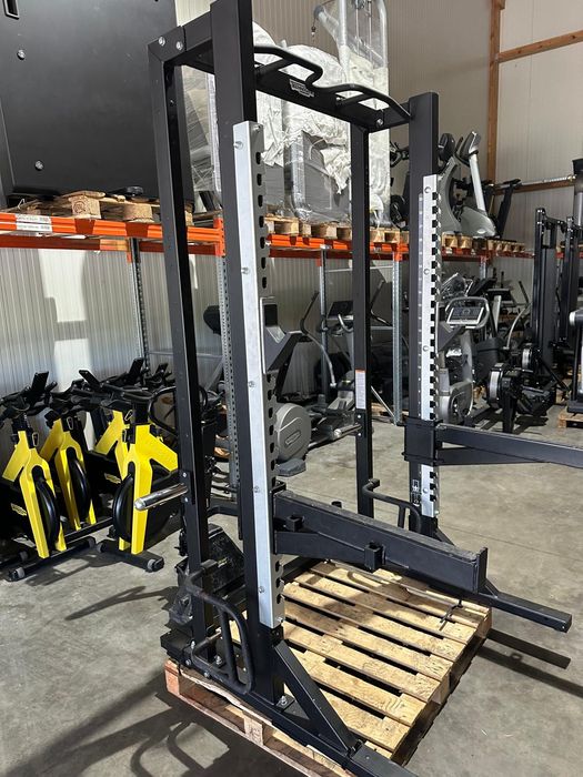 Technogym Pure strength Half rack używany Częstochowa Wrzosowiak • OLX.pl