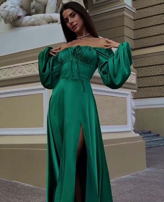 Шовкова сукня міді смарагдового кольору на довгий рукав 1 500 грн Вечірні сукні