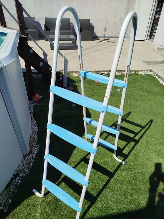 Escadas Piscina Intex São Mamede De Infesta E Senhora Da Hora • OLX.pt