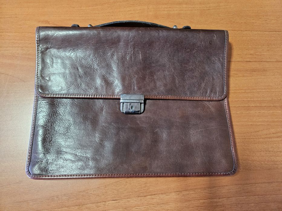 Mala pasta para documentos pele genuína Ramada E Caneças • OLX.pt