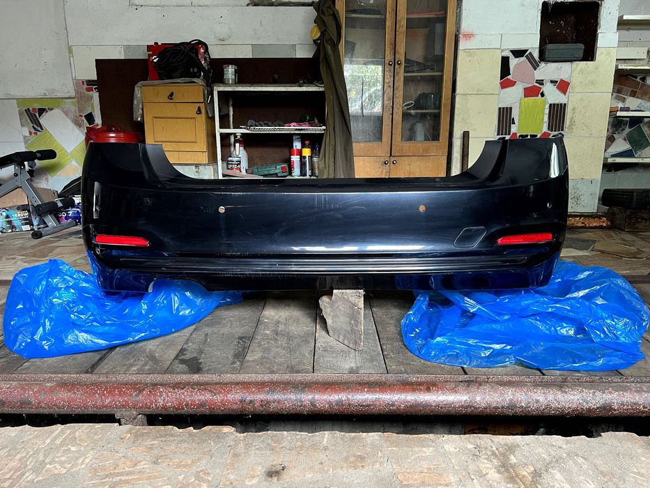 Бампер задній BMW F30 2016 (колір 475 Black Sapphire Metallic): 3 000 ...