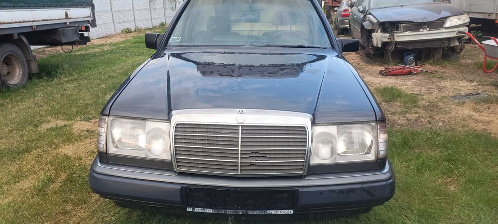 Mercedes-Benz W124 2.3 бензин: 1 000 $ - Mercedes-Benz Кременчук на Olx