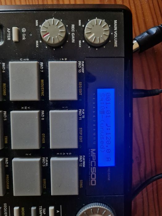 Akai mpc 500 sampler, sekwencer 128 ram Potęgowo • OLX.pl