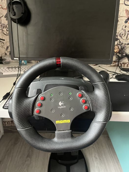 Logitech momo racing на 900 градусів: 3 300 грн. - Ігрові маніпулятори ...