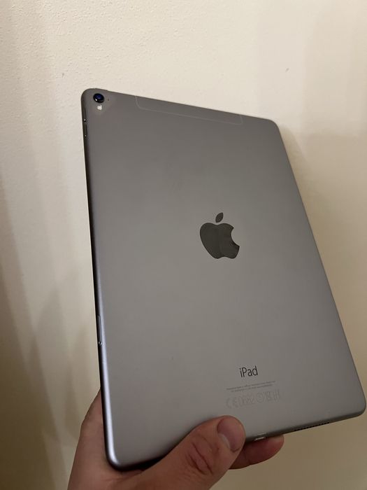 IPad Pro 9,7 256g вайфай: 4 200 грн. - Планшетні комп'ютери Львів на Olx