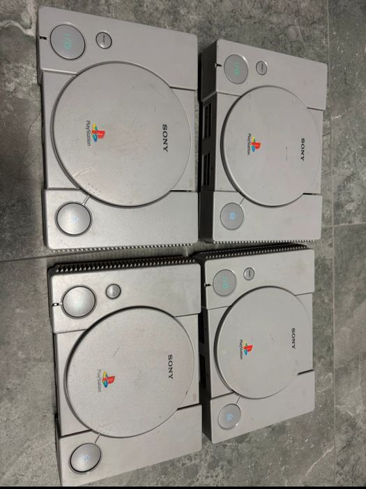 Konsola PlayStation 1 PS1 PSX PsOne SCPH-5552 Szczecin Centrum • OLX.pl