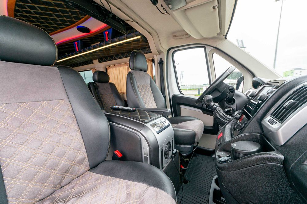 Wynajem VIP CLASS bus VAN 9-cio osobowy wypożyczalnia busów na wakacje ...