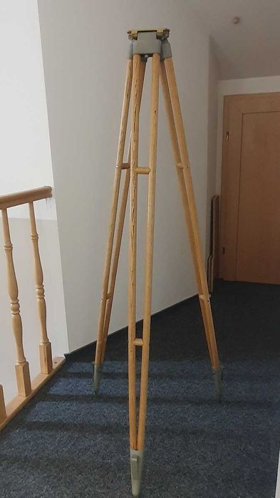 Stary statyw geodezyjny Poznań Winogrady • OLX.pl