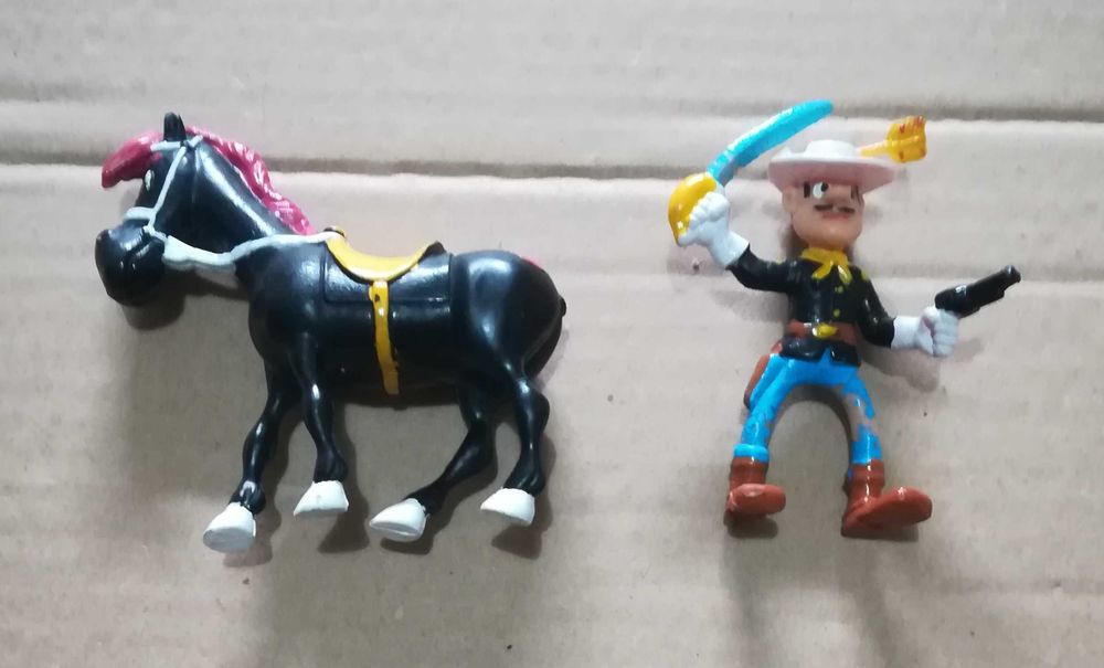 Figuras - Vintage - Zorro - Luke Luke - Heide - etc.. Olivais • OLX.pt
