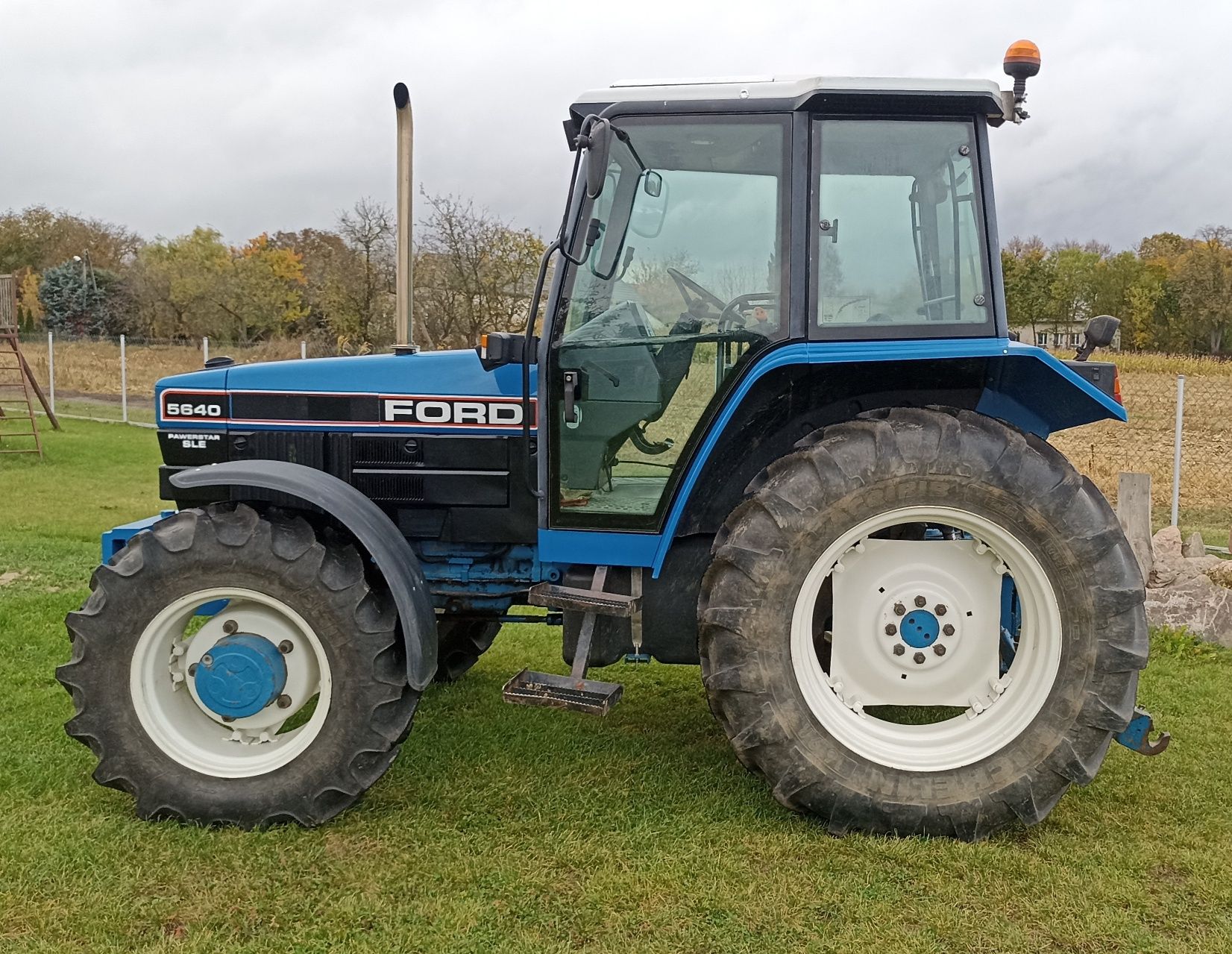 FORD 5640 New Holland ciągnik traktor Nasiłów • OLX.pl FORD 5640 New Holland ciągnik traktor Nasiłów • OLX.pl