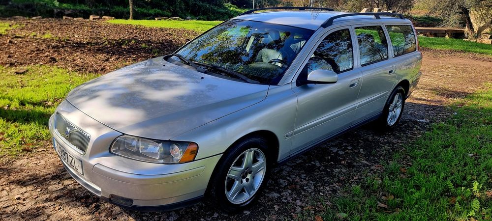 Volvo V70 2.0t 2005 Ermesinde • OLX.pt