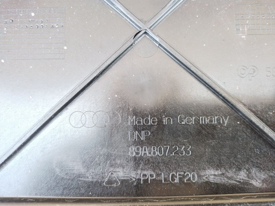 Audi Q4 E-Tron 2021- кронштейн усилитель решетки радиатора 89A807233 ...