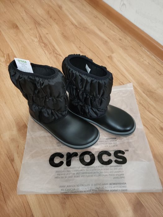 Женские зимние сапоги фирмы Crocs новые ( распоровка): 1 100 грн ...