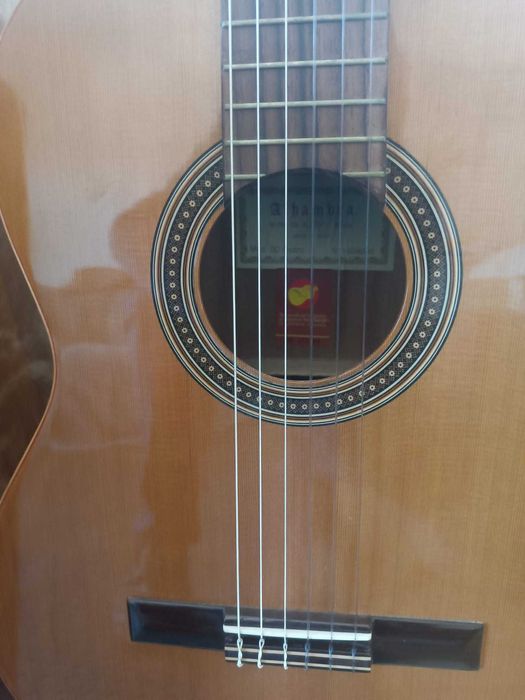 Guitarra Alhambra 2C Ericeira • OLX Portugal