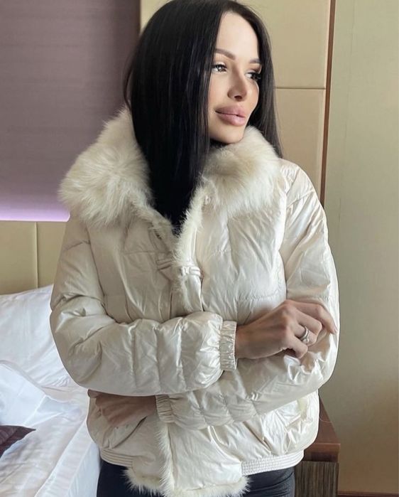 Шикарні куртки бомбери пуховики натуральний пух хутро норка песец ZARA ...