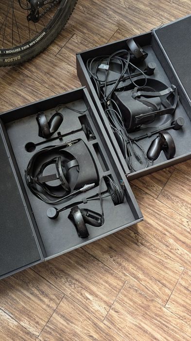 Oculus rift CV1 VR Окуляри 2 комплекта: 2 000 грн. - Аксесуари Івано ...