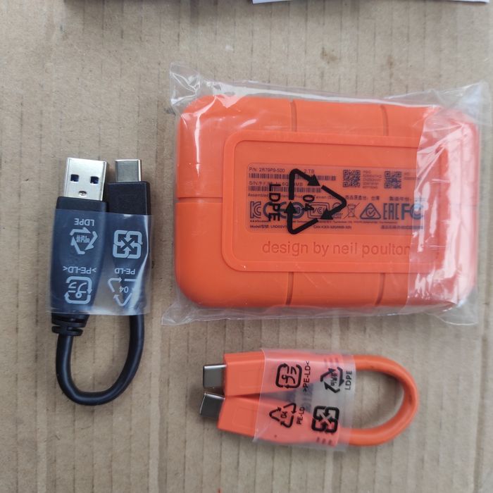 Внешний SSD накопитель 2 TB LaCie Rugged (STHR2000800): 9 800 грн ...