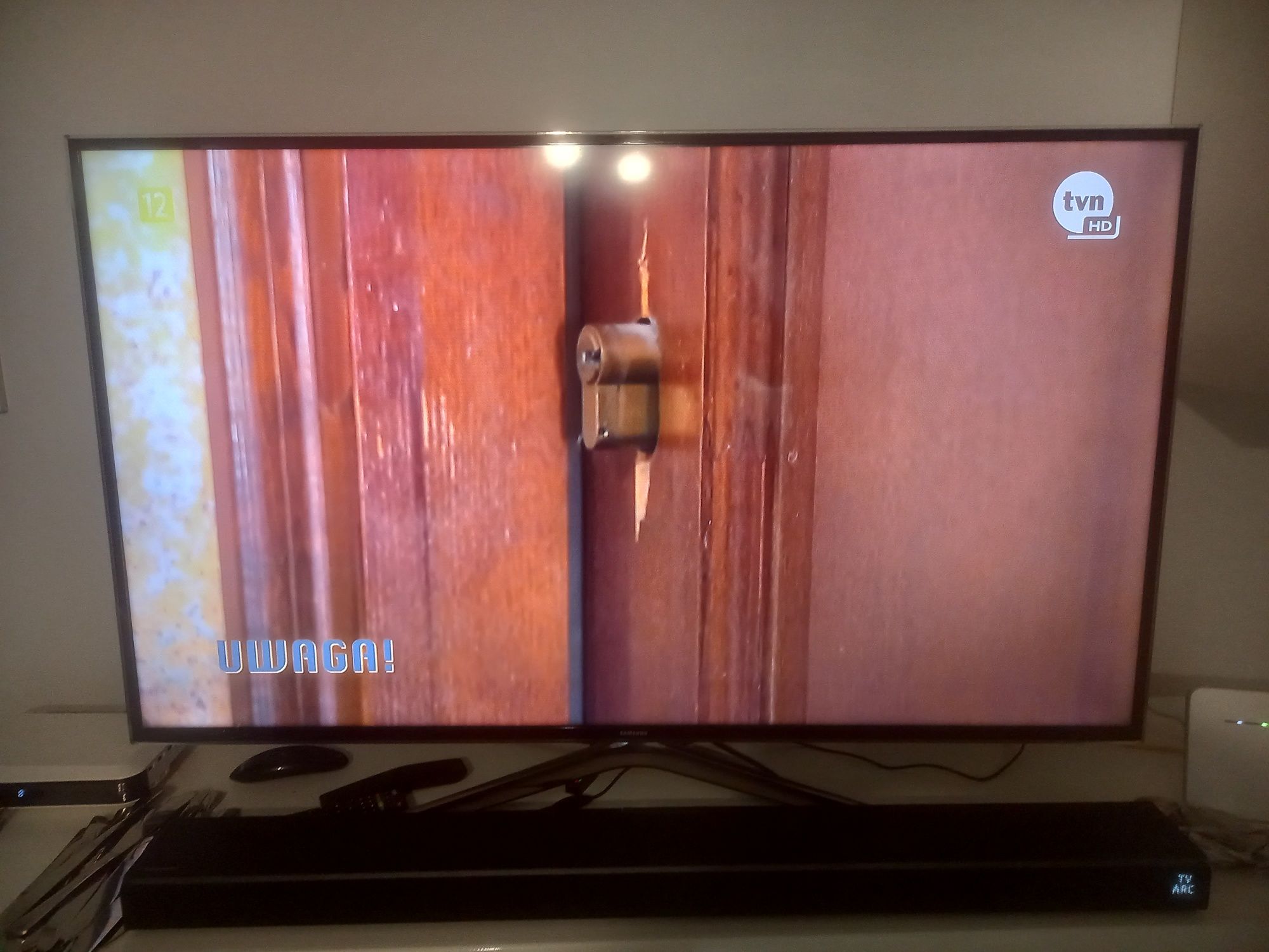 Telewizor Samsung UE50H6400AW Starachowice • OLX.pl