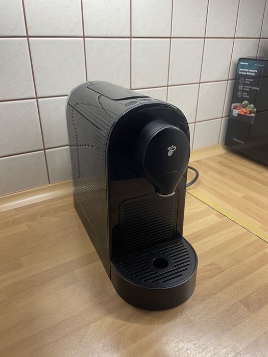 Sprzedam ekspres na kapsułki Tchibo Cafissimo Pure Plus czarny Poznań ...