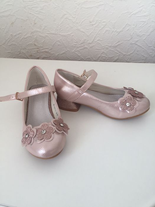 Туфельки для девочки / Туфли: 250 грн. - Дитяче взуття Чернівці на Olx