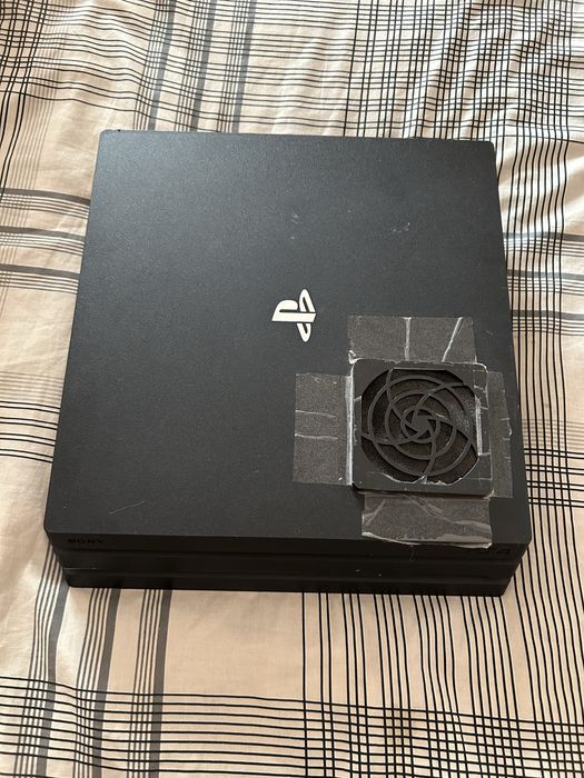Ps4 pro 1TB com comando Vila do Conde • OLX Portugal