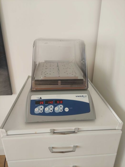 VWR Incubating Mini Shaker 5–65 °C, 100–1200 rpm mieszadło, inkubator ...