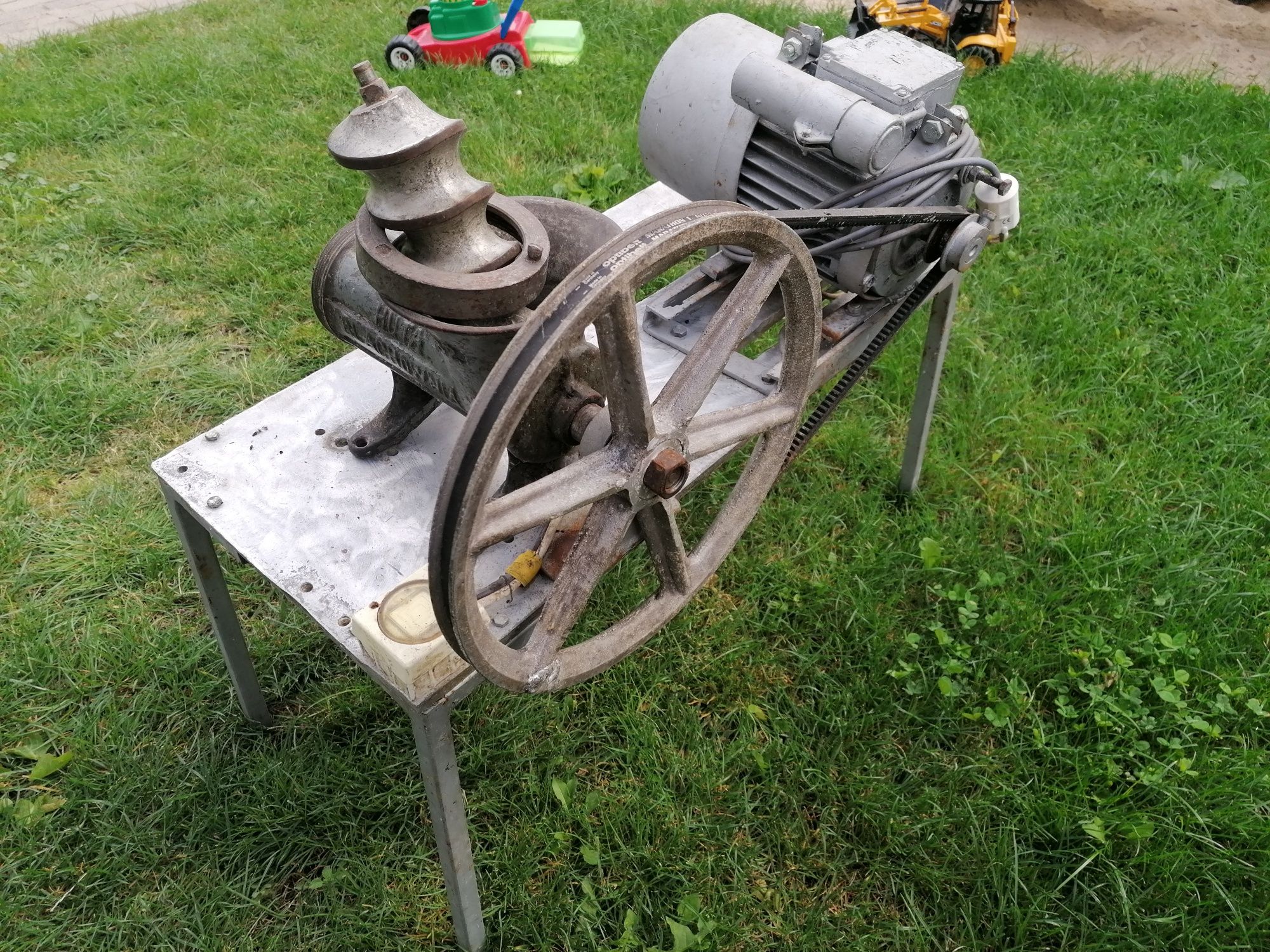 Alfa 32 maszynka do mięsa Żuromin • OLX.pl